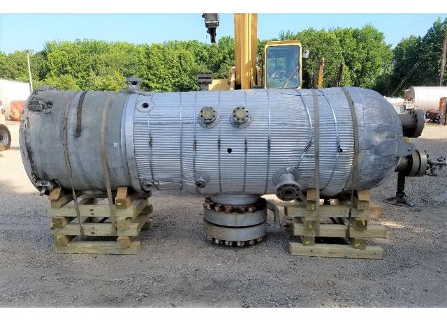 Products - Vertical Vessels - Gas and Oil Equipment